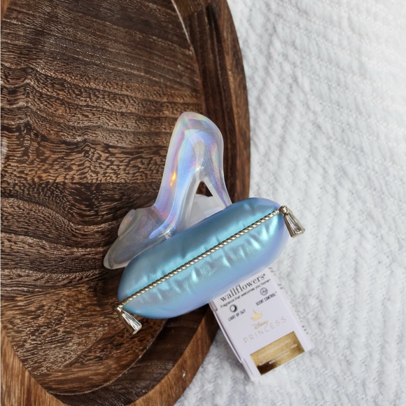 Bath & Body Works | Other | Bath Body Works Cinderella Wallflower Plug ...